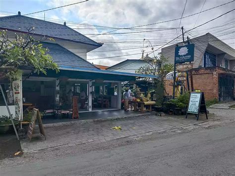 Warung Puri Boga Temple Ceremony Sacred Day In Canggu