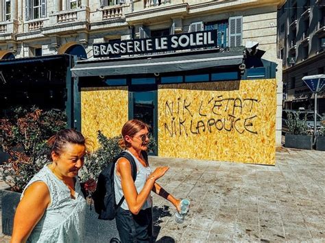Émeutes 157 Interpellations Dans La Nuit Rassemblement Devant Les