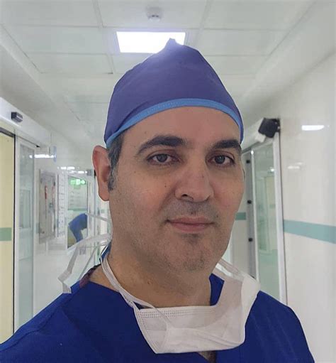 دکتر حبیب پیرعلی مرکز درمانی دکتر درخشان