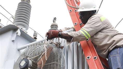 Con Inversión De Rd 27 Millones Edeeste Instala Nuevo Transformador De
