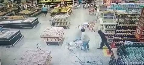 Vídeo Homem é Morto A Tiros Dentro De Supermercado Em Ibirité O Tempo