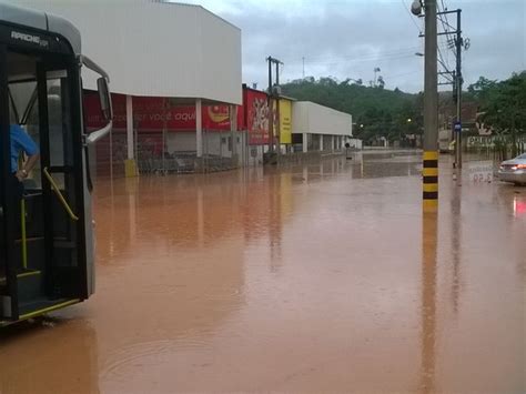 G1 Chuva provoca alagamentos em Colatina ES notícias em Espírito Santo