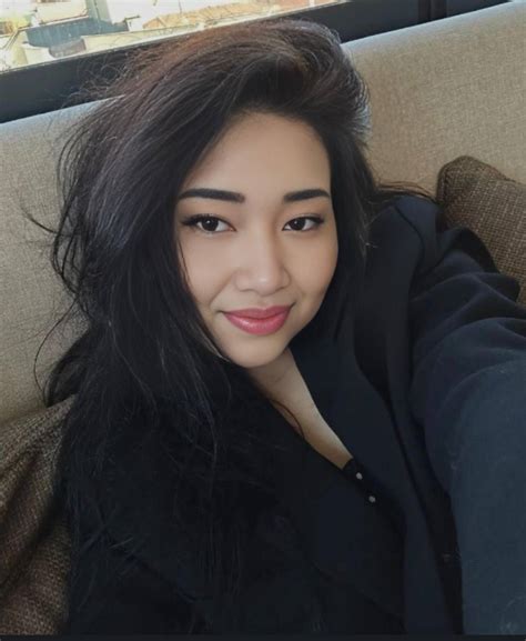 Заяа Ааваа Газар дээрхи ганц охиныг чинь муулж байвал битгий гомдоорой Гай нь таарсан бүтэлгүй