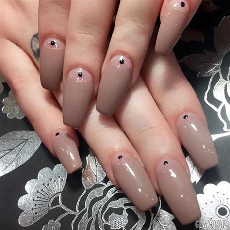 Идеи с изюминкой для маникюра в стиле Nude Glamusha