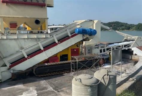 Truck Unloader Tracked Bulk Reception Feeder SKE Industries