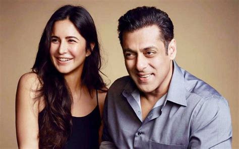 Bigg Boss 16 Salman Khan And Katrina Kaif Groove To Tip Tip Barsa