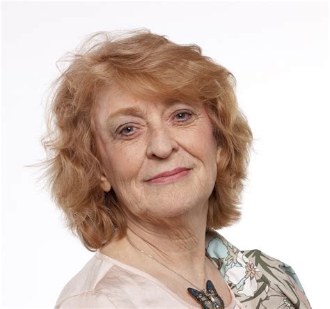 21 Edgy Hairstyles For Fearless Women Over 60 Hairstylecamp