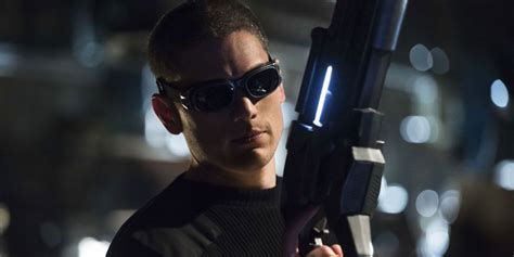 Captain Cold Returns In New Legends Of Tomorrow Trailer