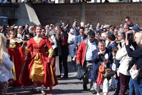 Artisans bal défilés Le programme des Fêtes Jeanne d Arc à Rouen