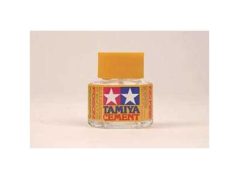 Klej TAMIYA CEMENT z pędzelkiem - 20 ml