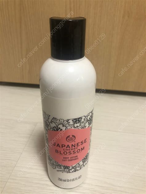 새상품더바디샵 체리블라썸 바디로션 250ml 헤어바디 중고나라