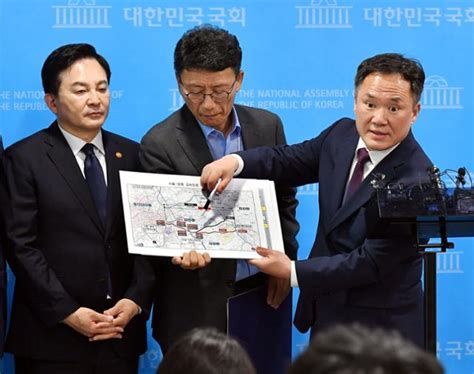 국토부 고속도로 백지화에 양평주민들 발끈 한국일보