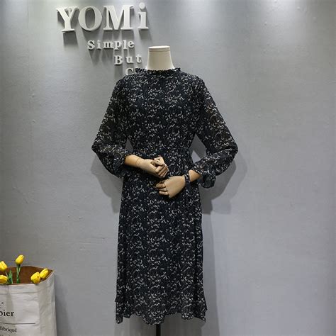 Yomi韩版宽松碎花雪纺连衣裙女2018秋季新款系腰带百搭打底印花裙虎窝淘