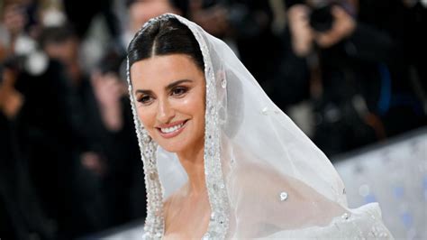 Penélope Cruz se viste de novia en la Gala Met