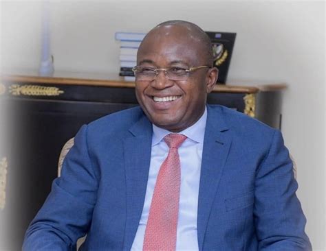 Kinshasa Gentiny Ngobila procède au dernier remaniement de son équipe gouvernementale