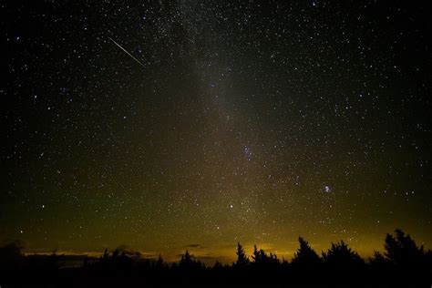 How To See The 2025 Leonids Meteor Shower