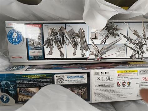 Bandai The Gundam Base Mg 1100 Freedom Gundam Ver20 Silver Coating
