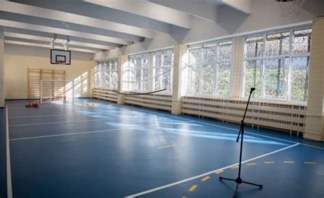 Една трета от училищата в страната нямат физкултурни салони