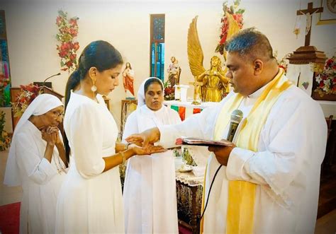 අවුරුදු 8ක ඉඳලා තිබුණු මගෙ ලෙඩේ දෙවියන් වහන්සේ සුව කළා නත්තල් දවසේ