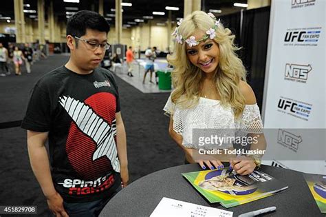 2445 Ufc Ring Girls Photos And High Res Pictures Getty Images