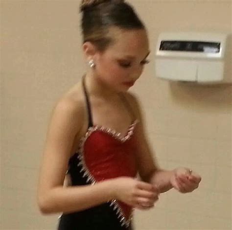 Maddie Ziegler In 2024 Dance Moms Maddie Dance Moms Funny Dance