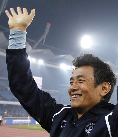 Bhaichung Bhutia The Man Who Made Us Fall In Love With Indian