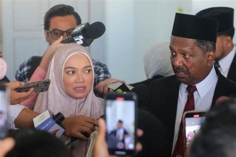 Awak Kahwin Baru Pergilah Sana Puteri Sarah Turut Dedah Dah