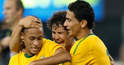 Veja Fotos Da Carreira De Neymar