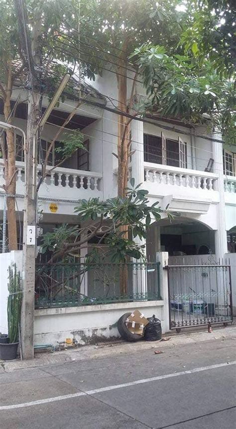 ให้เช่าทาวเฮ้าส์ 2 ชั้นห้องหัวมุม 4 นอน ภัทราวิลล่า พระราม 3 ซอย Ennxo