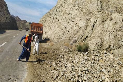 پایگاه خبری وزارت راه و شهرسازی ببینیدتلاش راهداران جنوب سیستان و