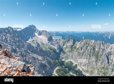 Zugspitze et alpspitze Banque de photographies et dimages à haute résolution Alamy