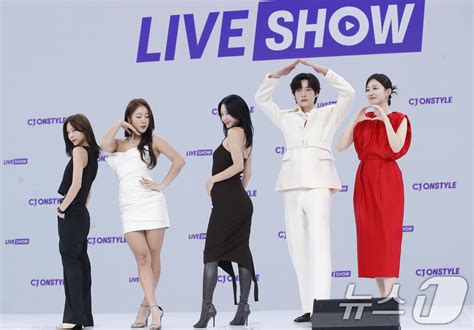 Cj온스타일 초대형 모바일 라이브쇼로 초대 뉴스1