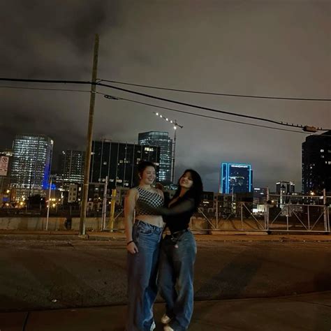 Citylife Coolgirl Besties Nightlife Nightoutwomensfashion