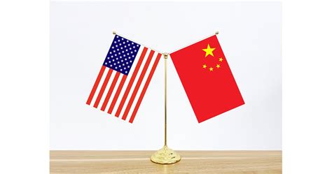 Високопоставени дипломати от Китай и САЩ обсъдиха подобряването на двустранните отношения
