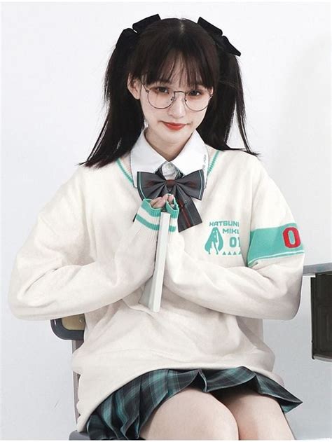 Hatsune Miku Pattern White V Neck Sweater Amahakawa × Hatsune Miku