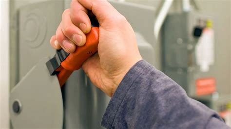 Safe Power Management In Construction Connecting And Disconnecting Power ‐ Bright Force