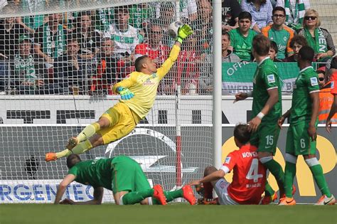 Fußball Bundesliga Hannover 96 Gegen Hamburger Sv Im Abstiegskampf