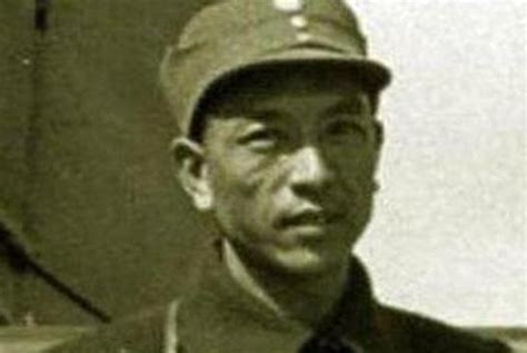 1976年 叶剑英命令他带一个营进驻新华社 后来此人当上国防部长