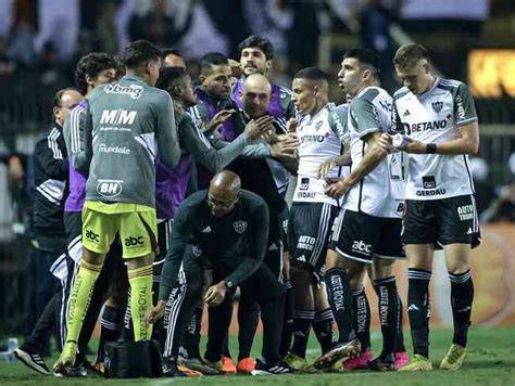 Notas Do Atl Tico Mg Arana Volta Bem Como Titular Em Empate Fluminense Superesportes