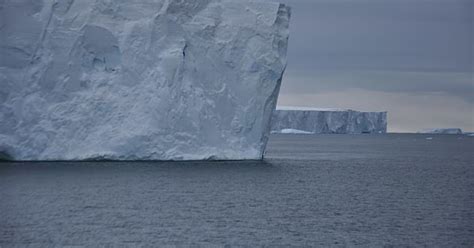남극대륙과 이어진 얼음 덩어리 붕괴 못 막는다