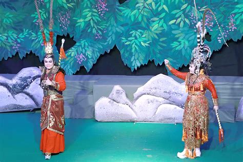 Cải Lương “cháy Vé” Nhưng Còn Lắm Băn Khoăn Báo Pháp Luật Tp Hồ Chí Minh