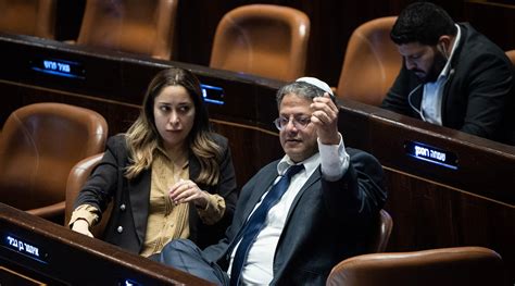 این زن اسرائیلی بزرگترین دشمن ایران و غزه است می گولان کیست؛ از جنجال انتشار عکس برهنه تا