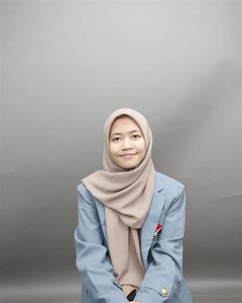 Nuning Rahmawati Medium