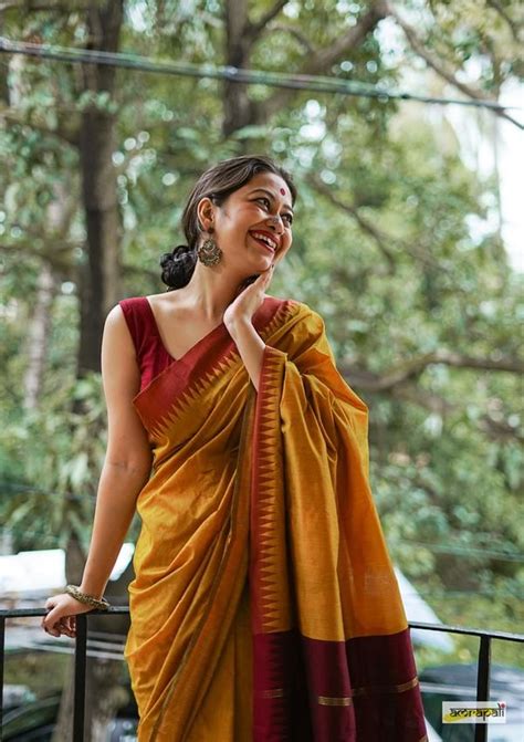 Sarees Temple Saree Look Traditional Cotton Saree With Gold Border Traditional Maroon And