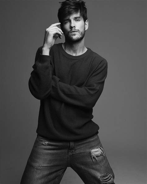 Daniel Grah 40 Graus Models