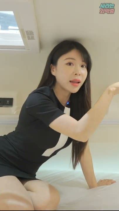 4억 벤츠 캠핑카에서 사는 여자 Feat 차박 Shorts Youtube