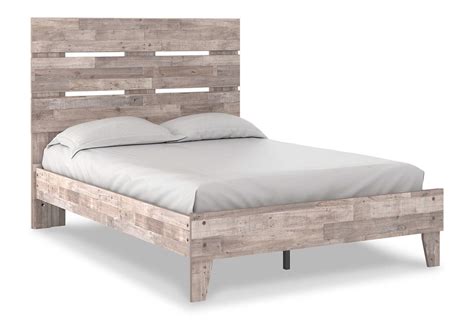 Neilsville Full Panel Platform Bed