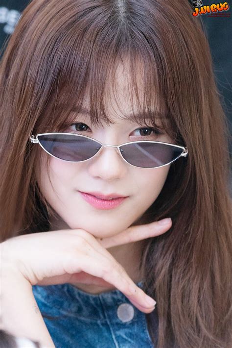 Jisoo에 있는 L Nmop님의 핀 블랙 핑크 블랙핑크 연예인
