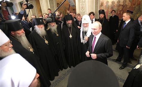 Посещение Сретенского монастыря • Президент России