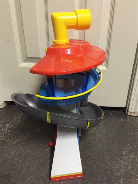 Nickelodeon Paw Patrol Look Out Playset Vehicle And Figure
